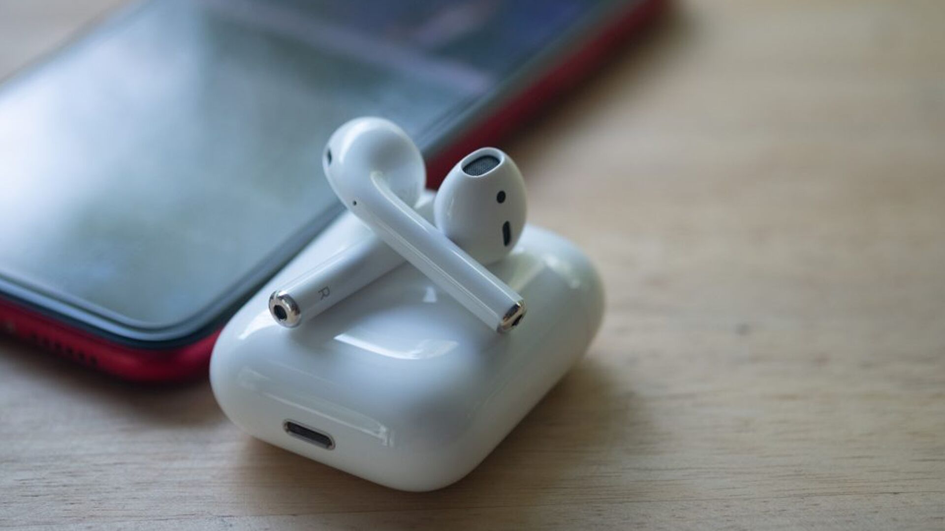 How to Store Earbuds - Bemwireless